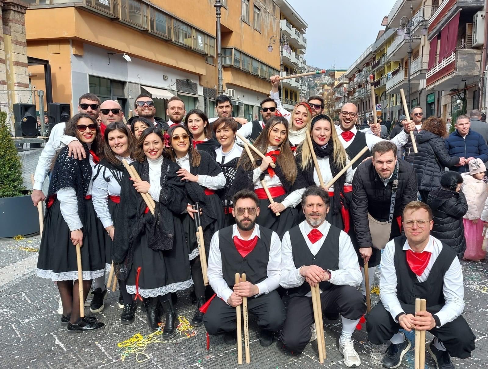 Cervinara festeggia il Carnevale: "Ndrezzata" e "Quadriglia" in tutte ...